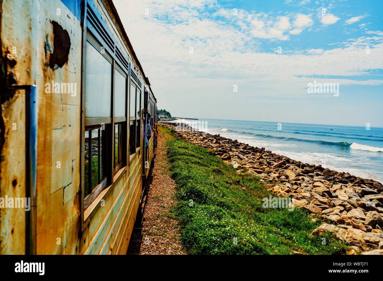 Train by sea hi-res stock photography and images - Alamy