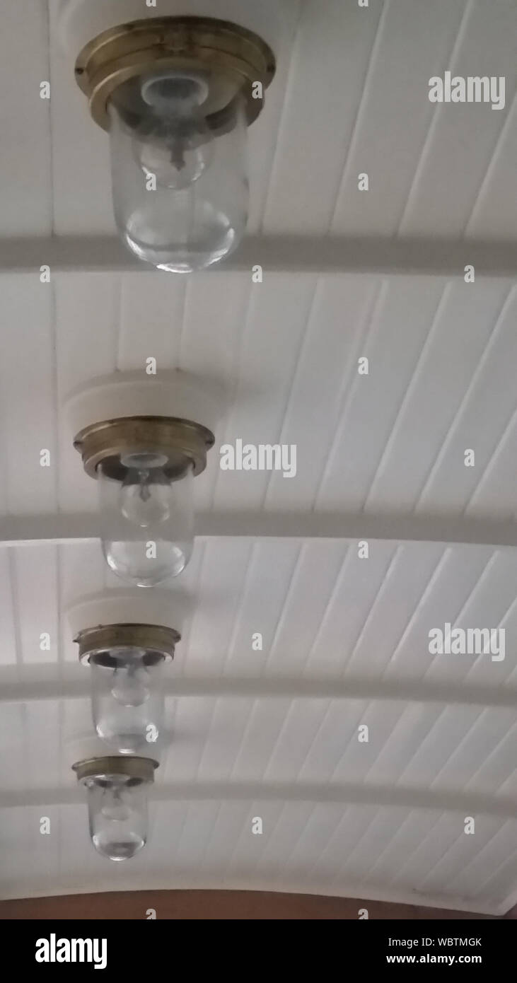 Row Of Ceiling Lights High Resolution Stock Photography and Images - Alamy