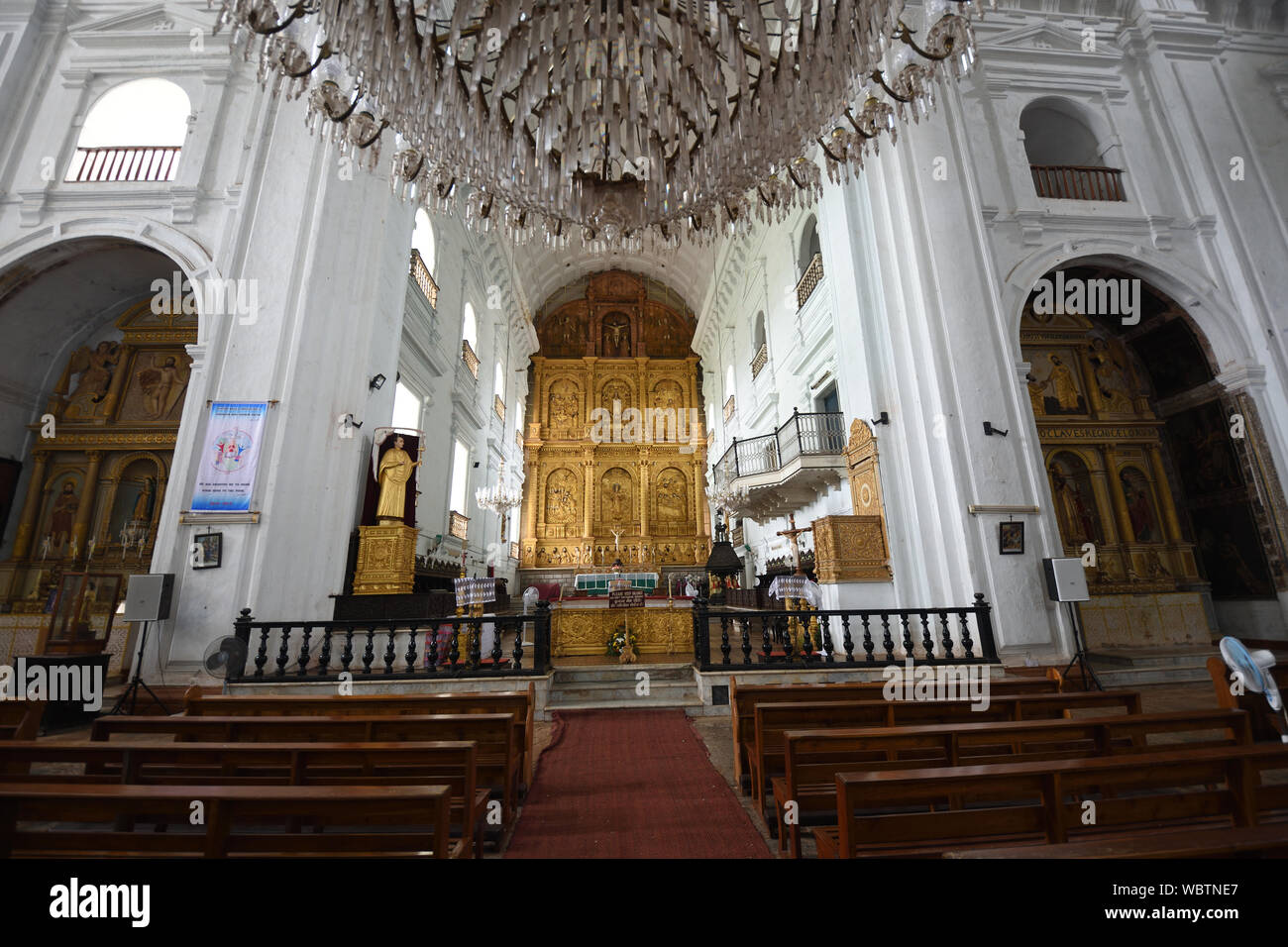 Interior towards altar of the Sé Catedral de Santa Catarina or Se ...