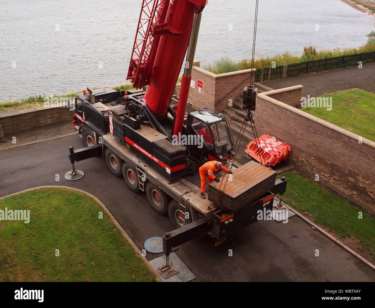 Articulated lorry cable hi-res stock photography and images - Alamy
