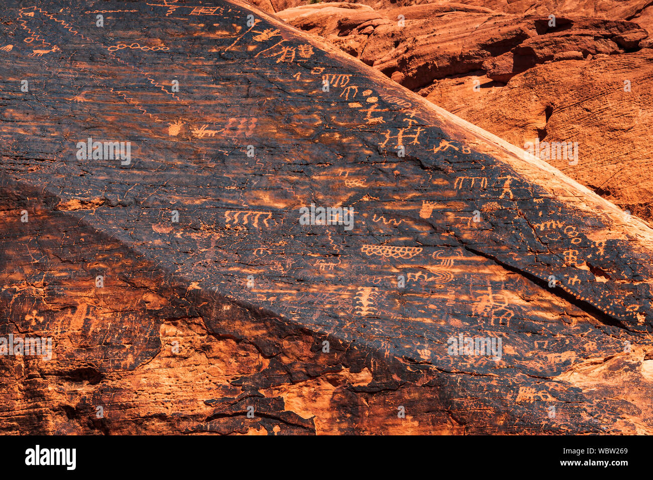 Petroglyphs at the Mouse's Tank, Valley of Fire State Park, Nevada USA ...