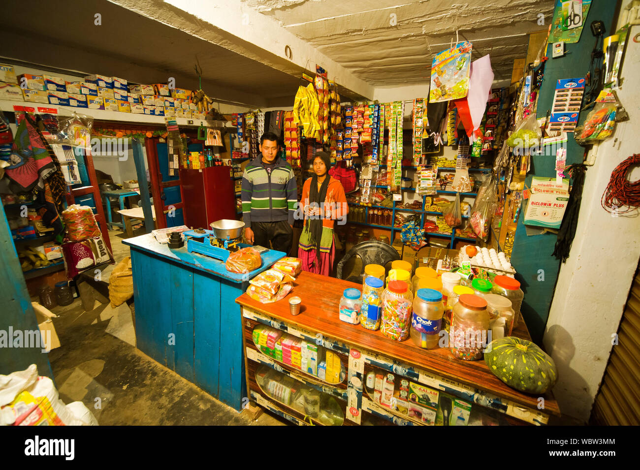 Small indian shop hi-res stock photography and images - Alamy