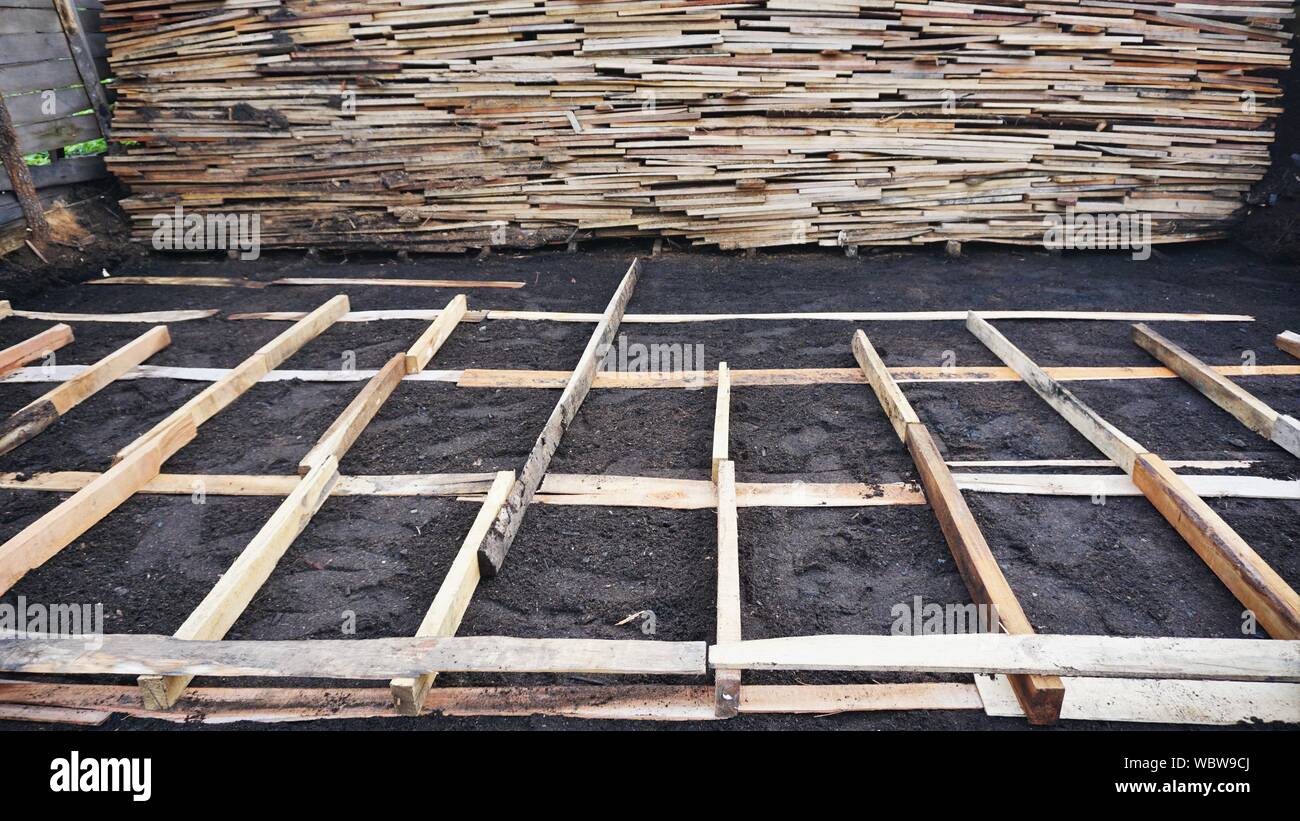 Wooden exterior panels hi-res stock photography and images - Alamy
