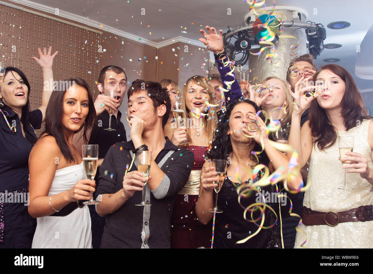 Clubbing partying hi-res stock photography and images - Alamy