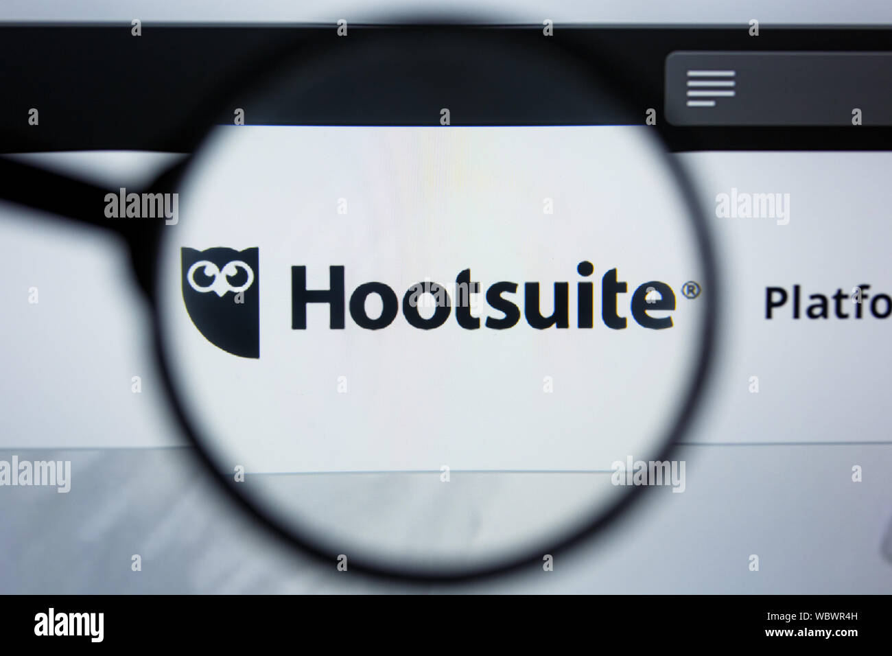 Hootsuite logo hi-res stock photography and images - Alamy