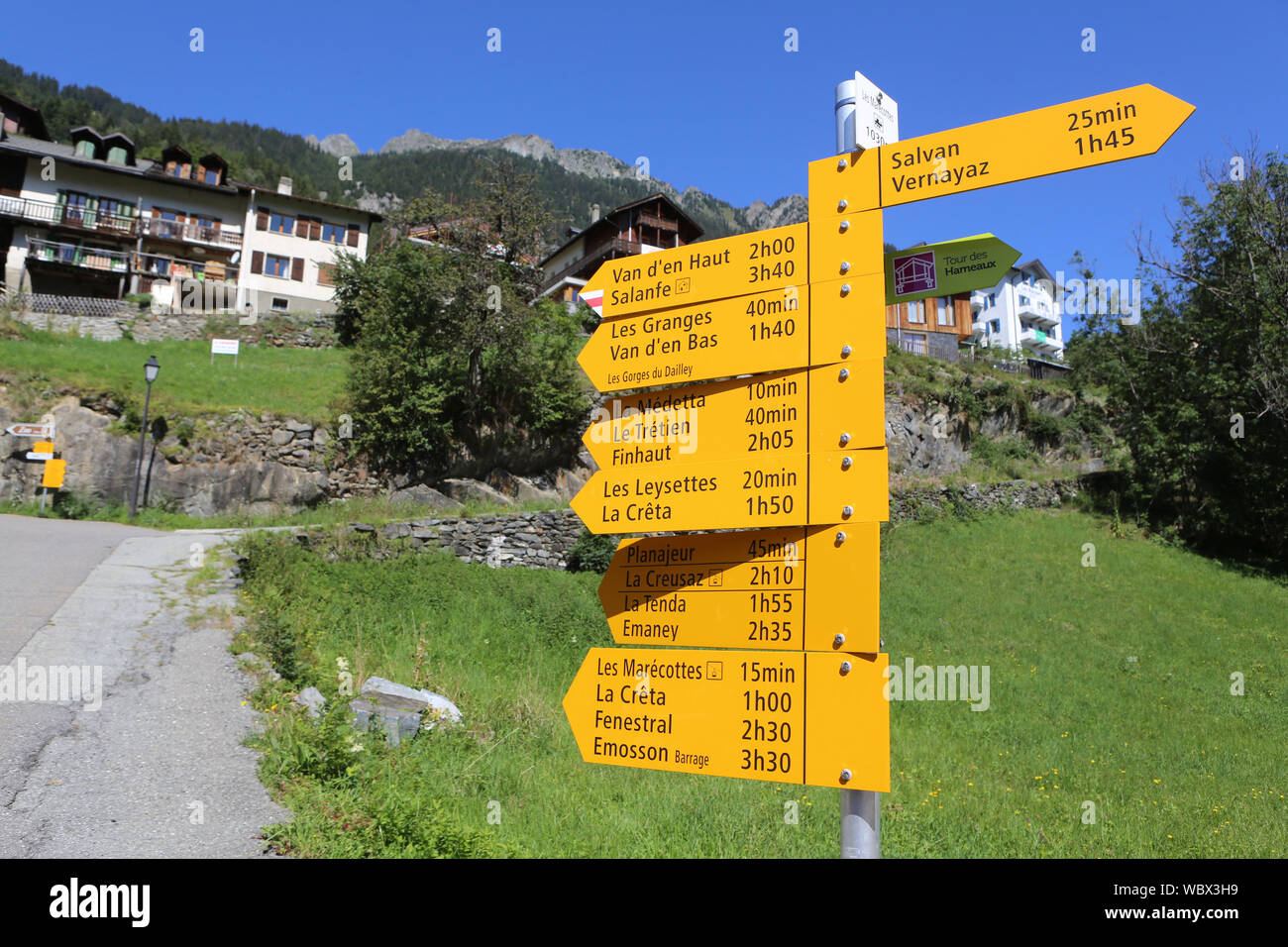 Sentier suisse hi-res stock photography and images - Alamy