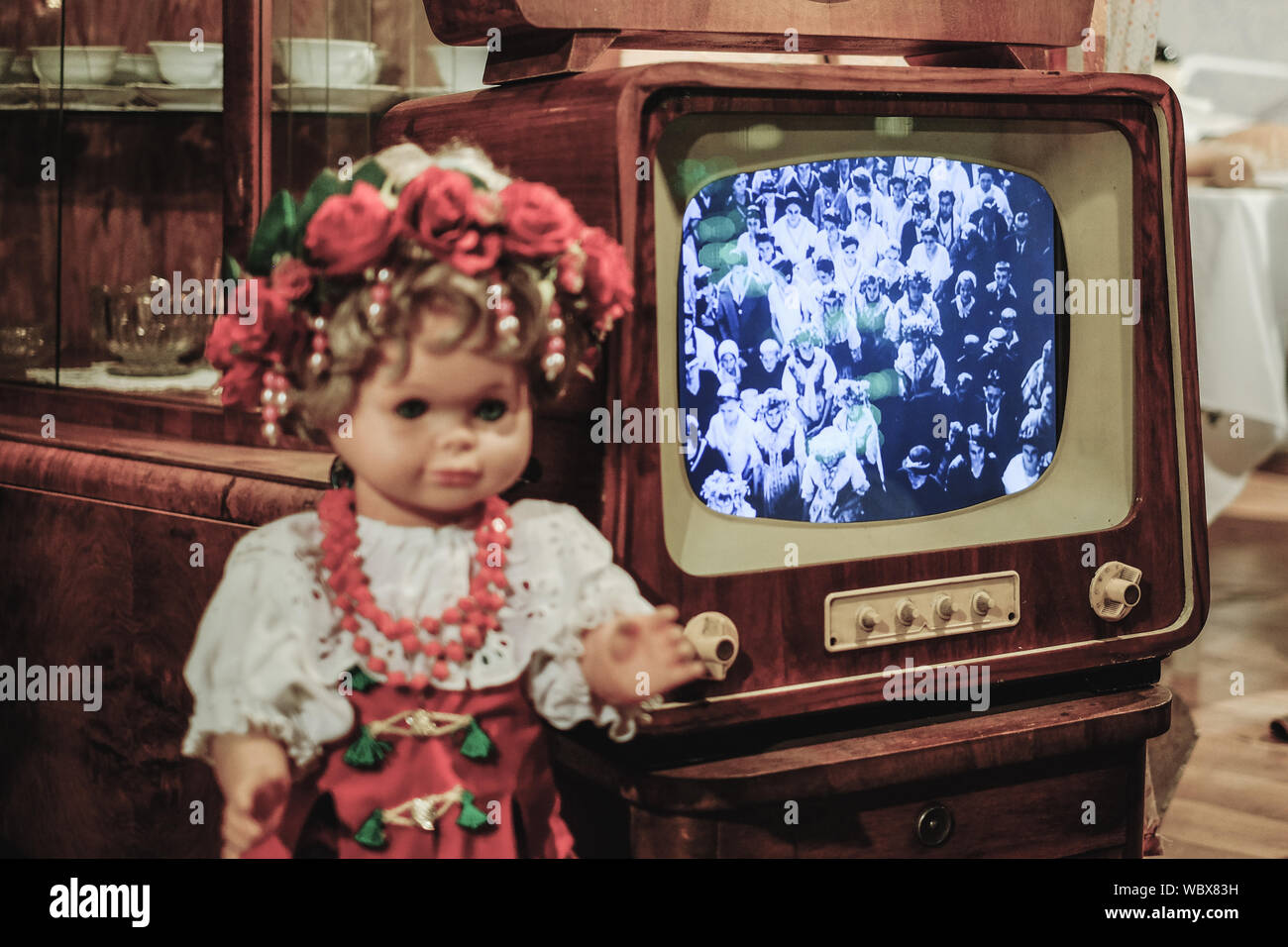 Toy tv set hi-res stock photography and images - Alamy