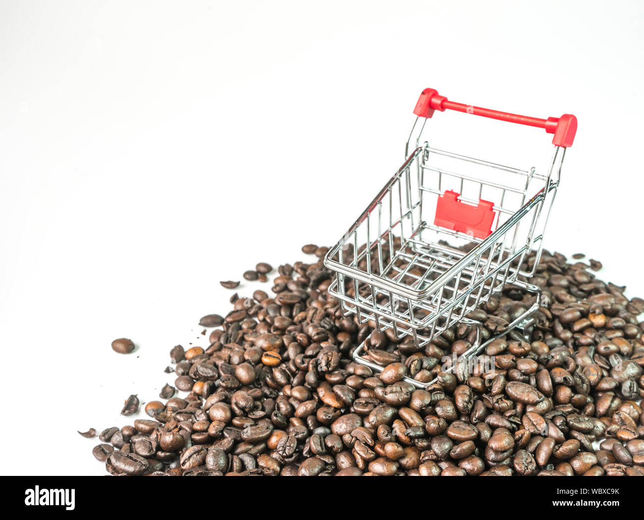 Coffee bean cart hi-res stock photography and images - Alamy