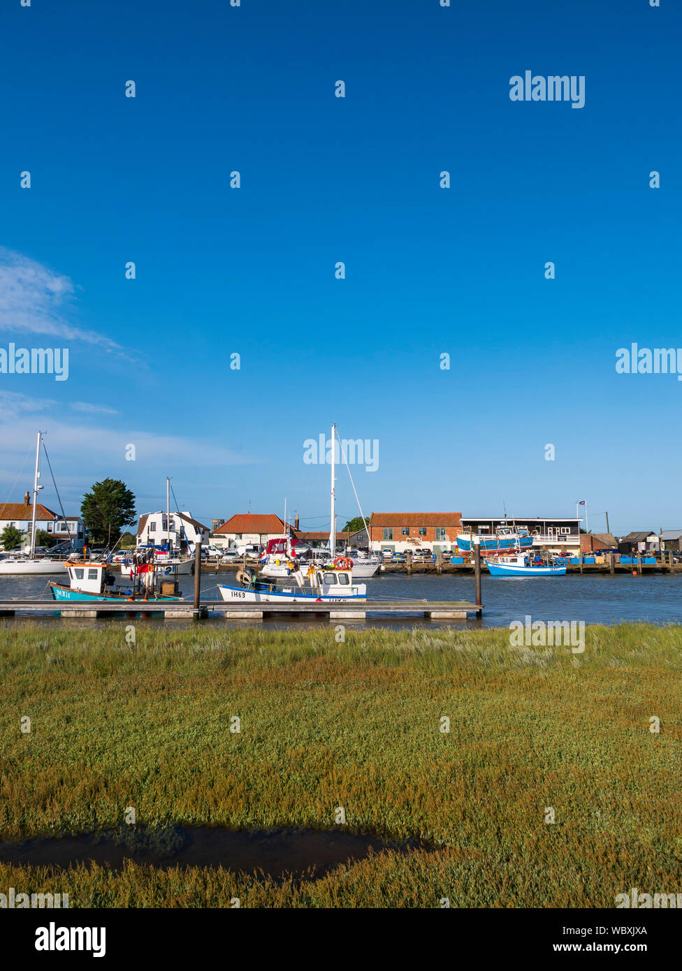 Suffolk river view boats hi-res stock photography and images - Alamy
