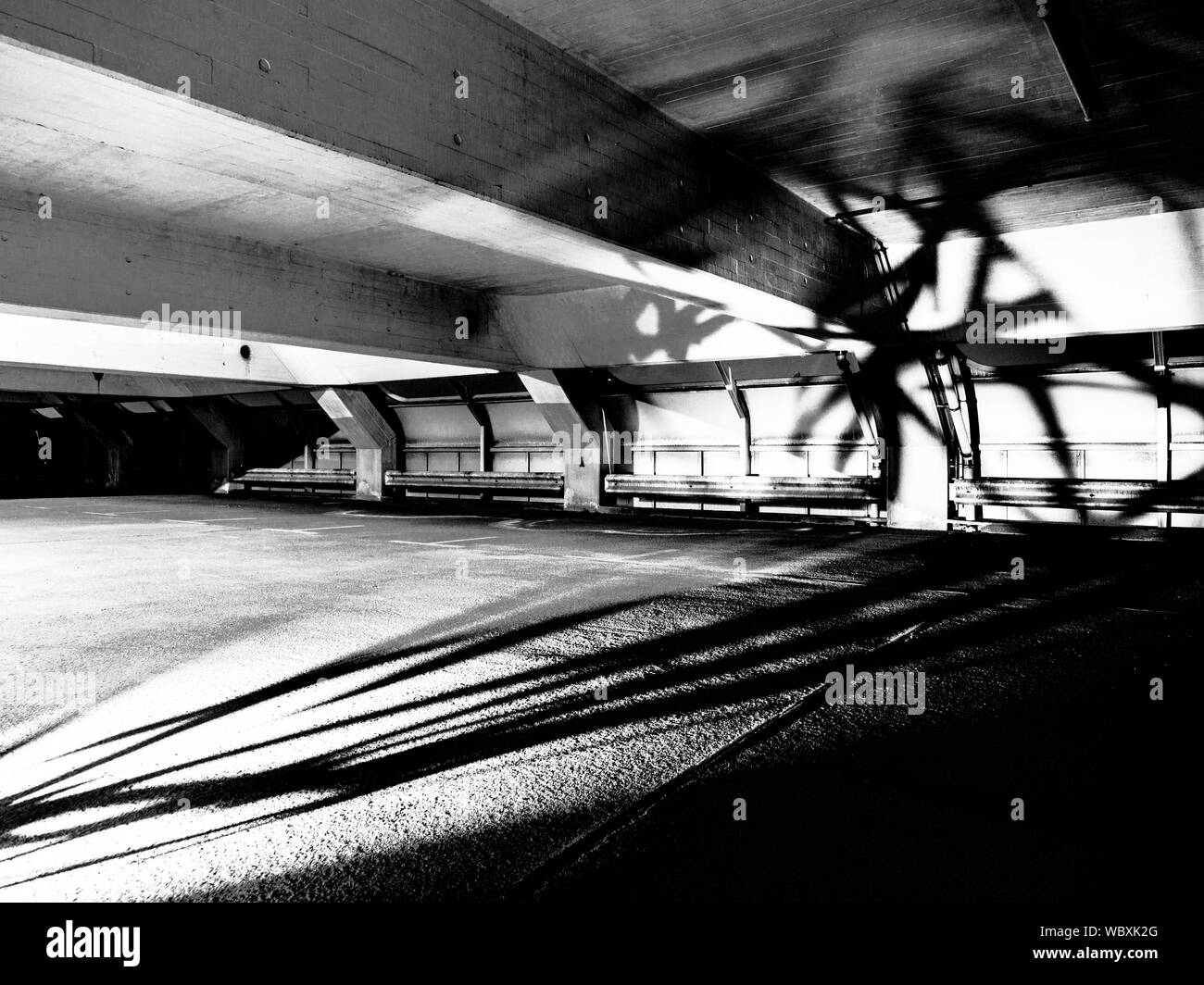 Empty Underground High Resolution Stock Photography and Images - Alamy