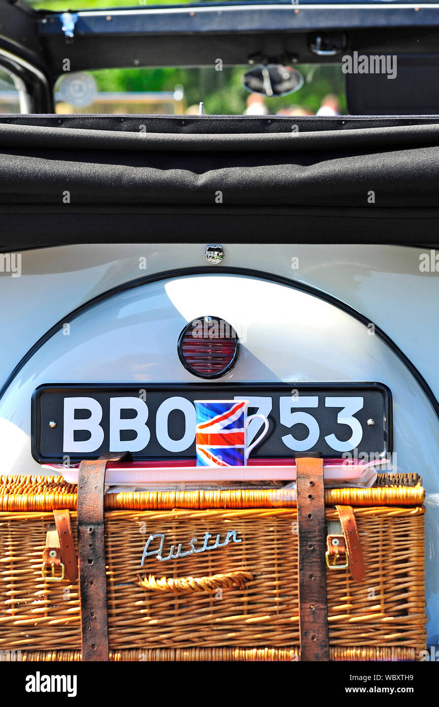 Blackpool Vehicle Preservation Group show at Stanley Park,Blackpool ...