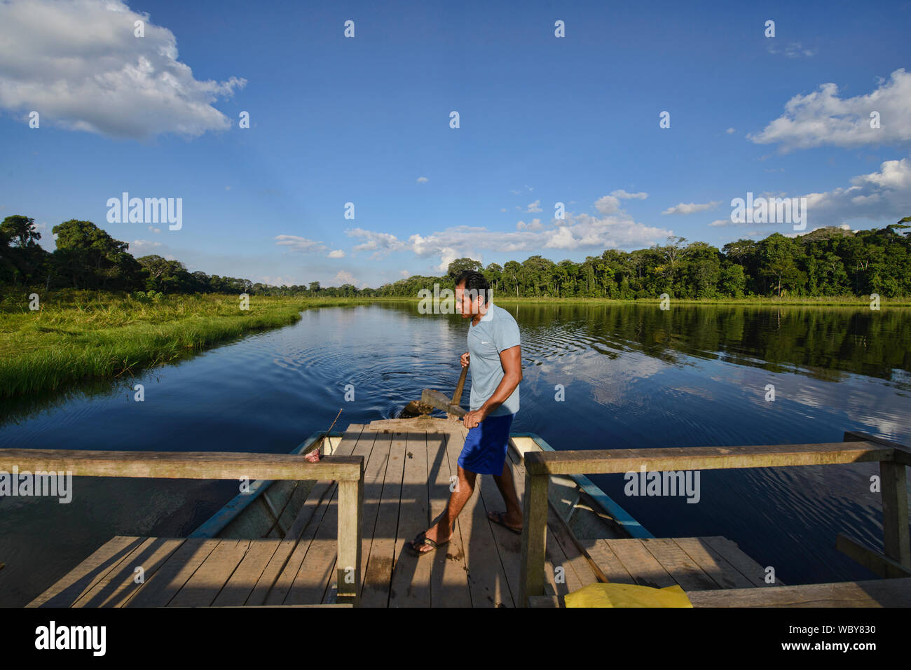 Fishing for yellow-bellied piranha on Lake Tres Chimbadas, Tambopata ...