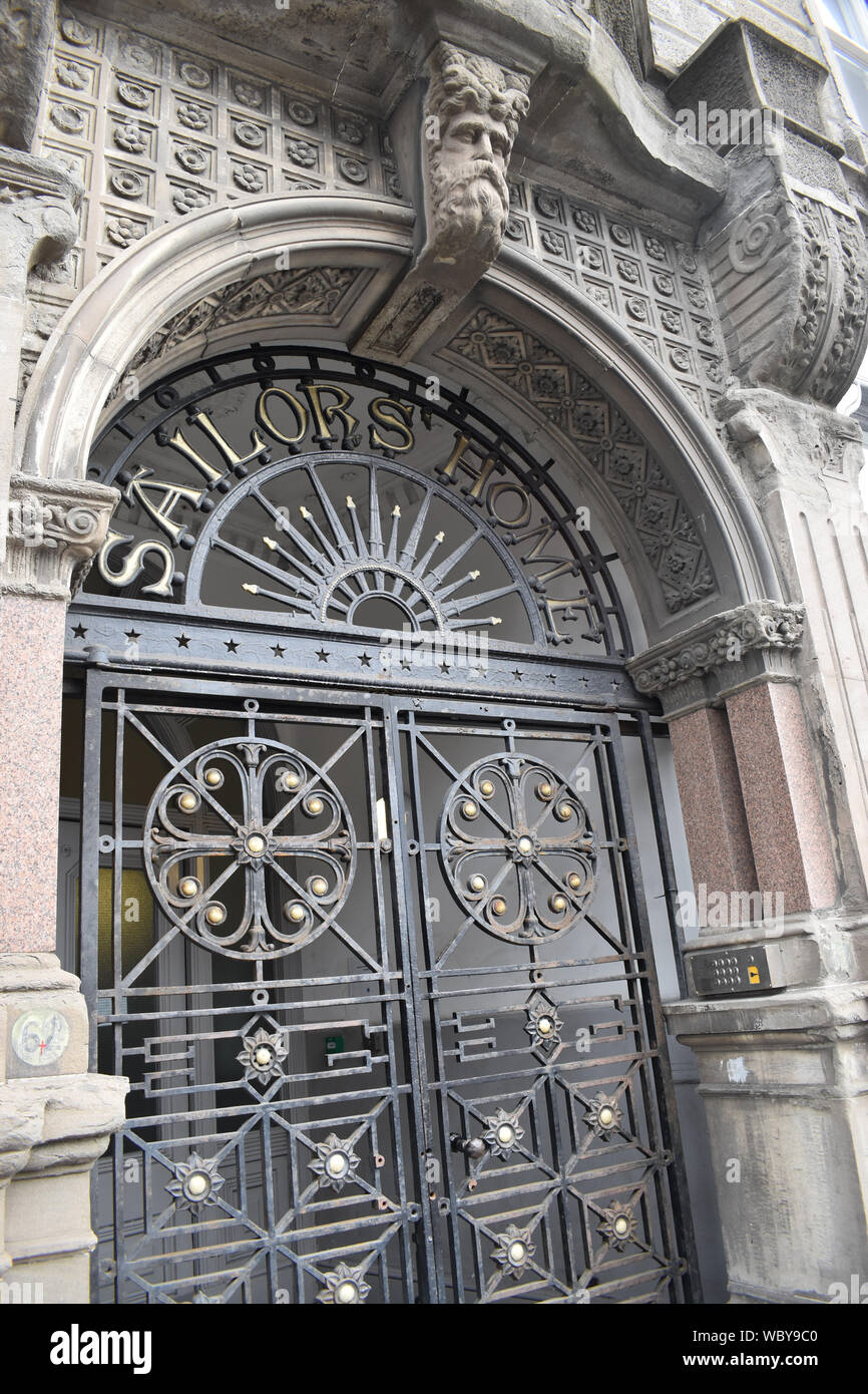 Sailors Home, Dundee Stock Photo - Alamy