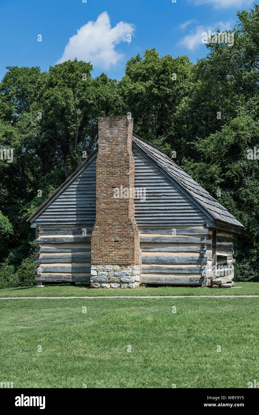Historic plantation slave quarters hi-res stock photography and images ...