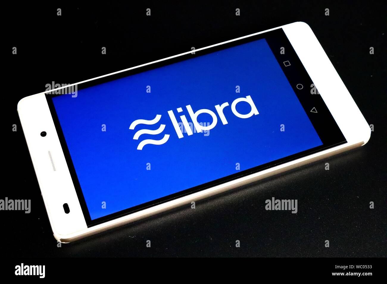 Facebook logo dollar hi-res stock photography and images - Alamy