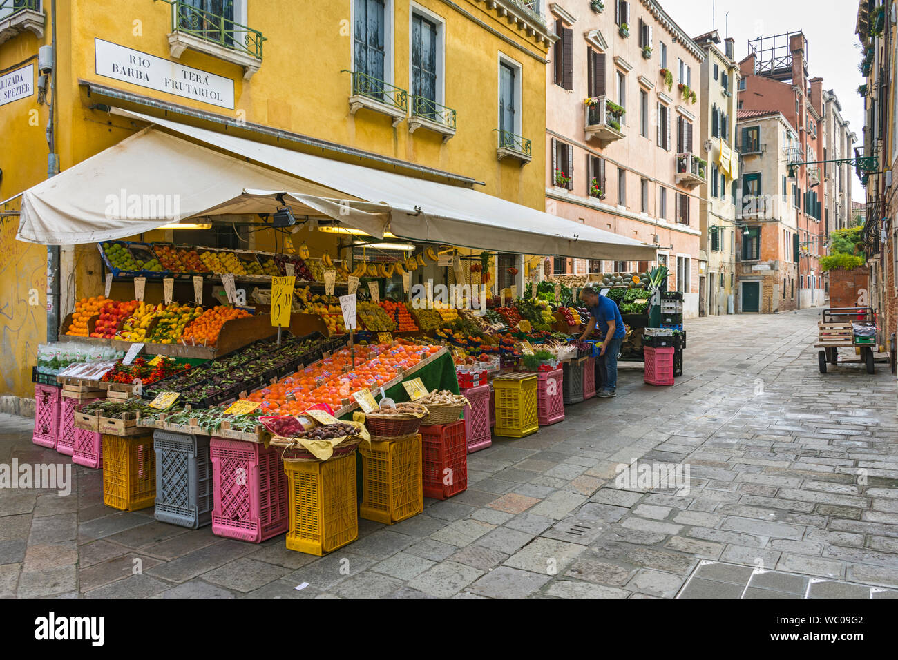 Tera hi-res stock photography and images - Alamy