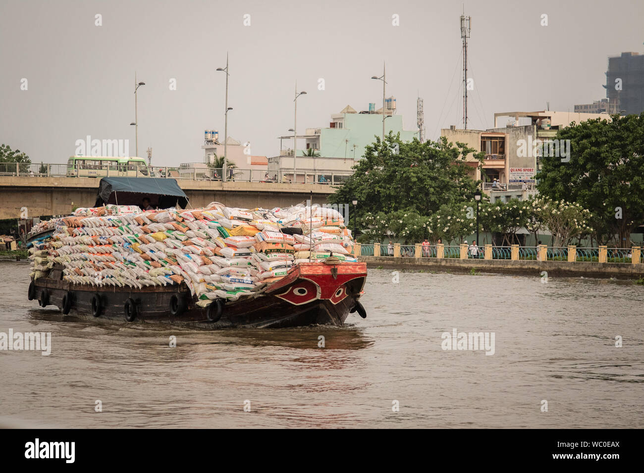 Container boat people hi-res stock photography and images - Alamy