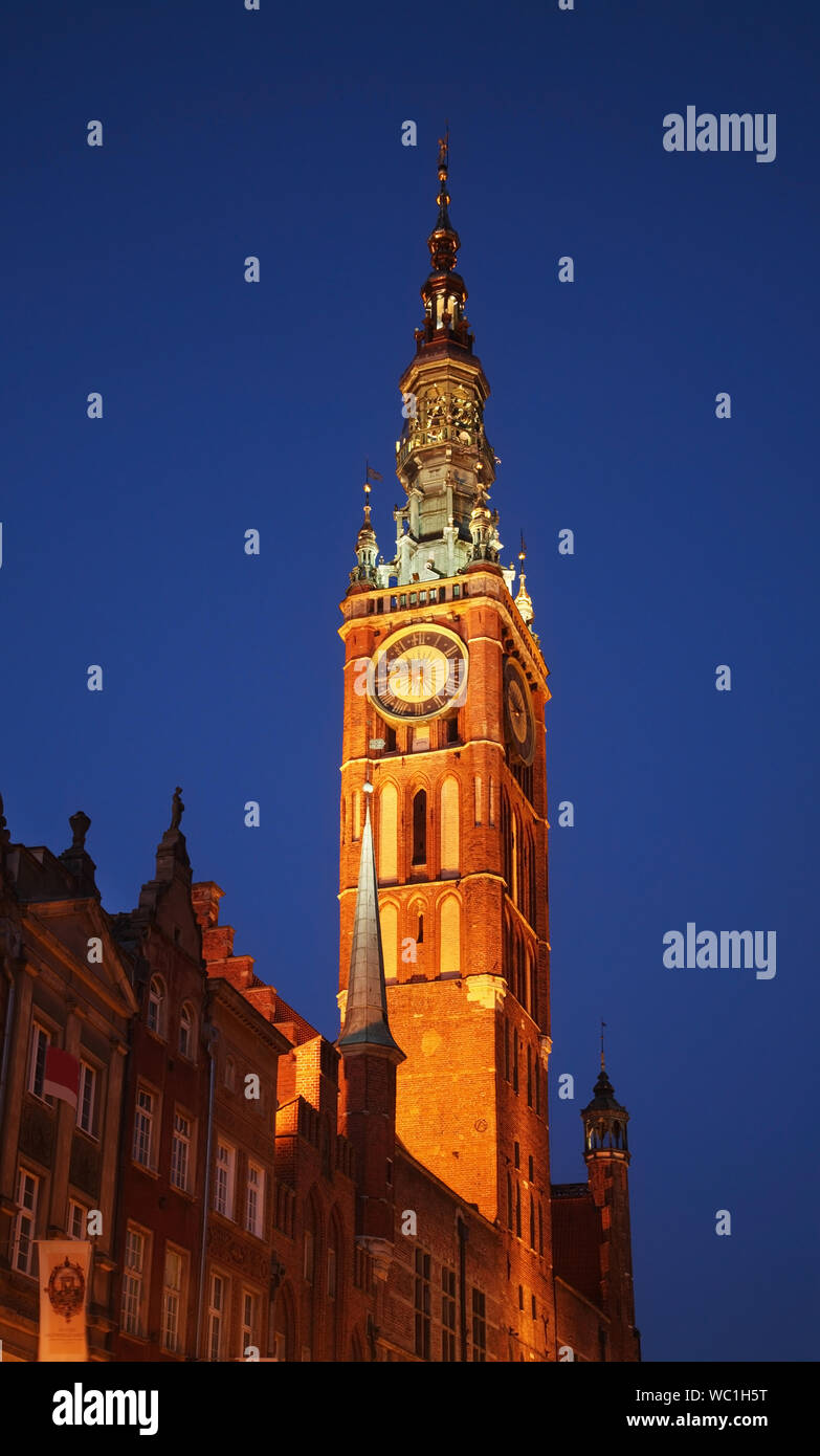 Townhouse at Dluga street in Gdansk. Poland Stock Photo - Alamy