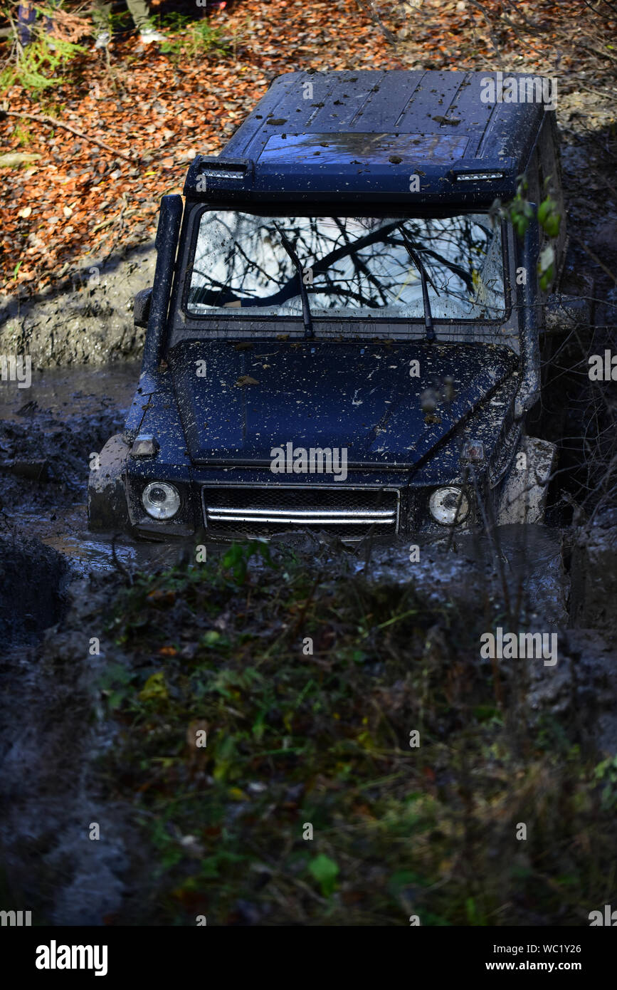 4x4 obstacle trail hi-res stock photography and images - Alamy