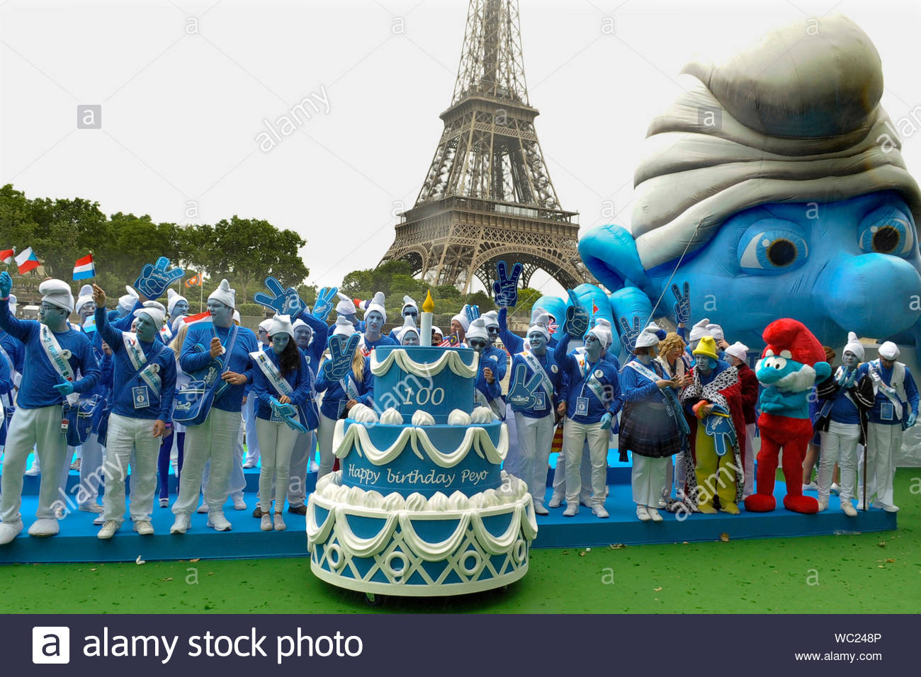 Cartoon Double Decker Stock Photos & Cartoon Double Decker Stock Images ...