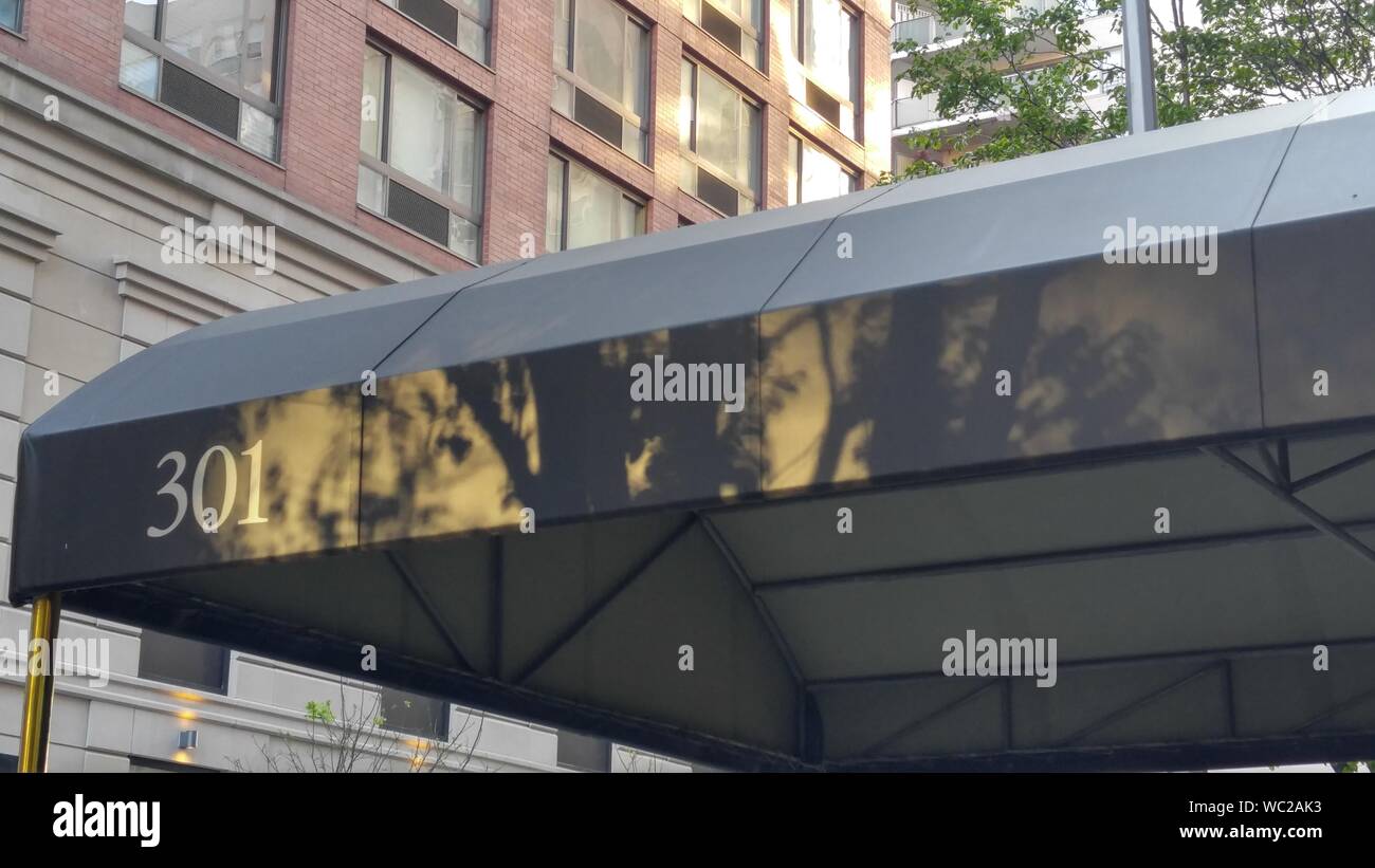 Number on roof hi-res stock photography and images - Alamy