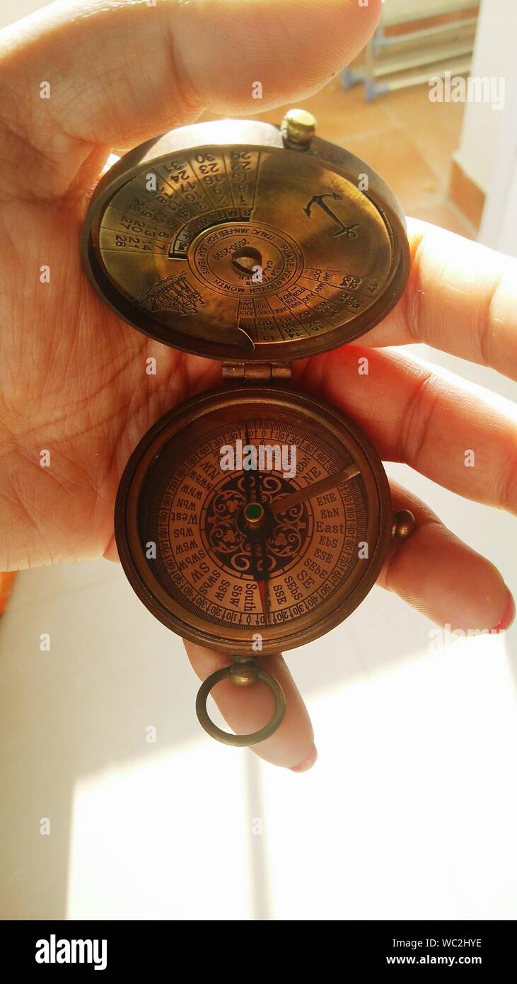 Man compass hi-res stock photography and images - Alamy