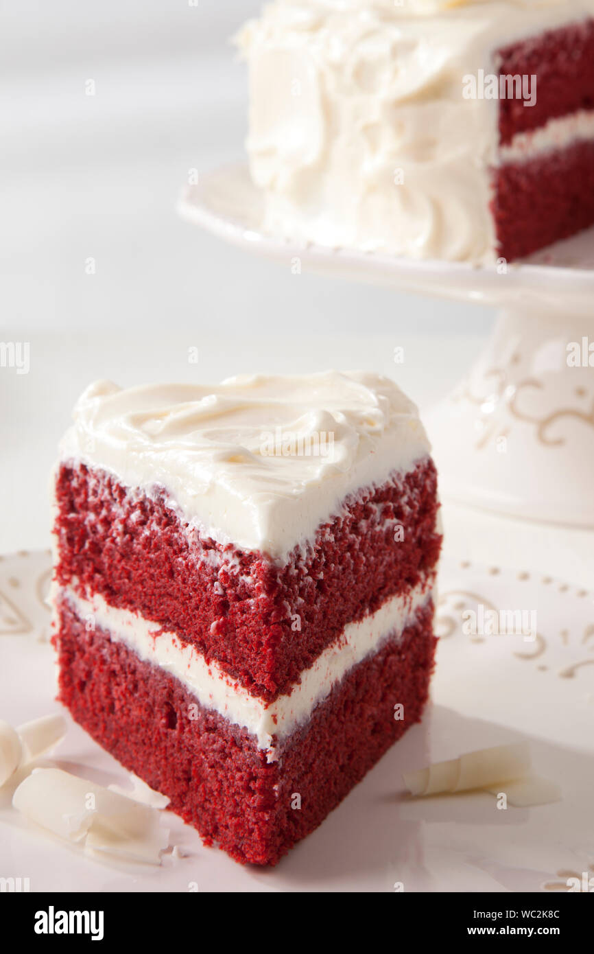 Red velvet cake slice hi-res stock photography and images - Alamy