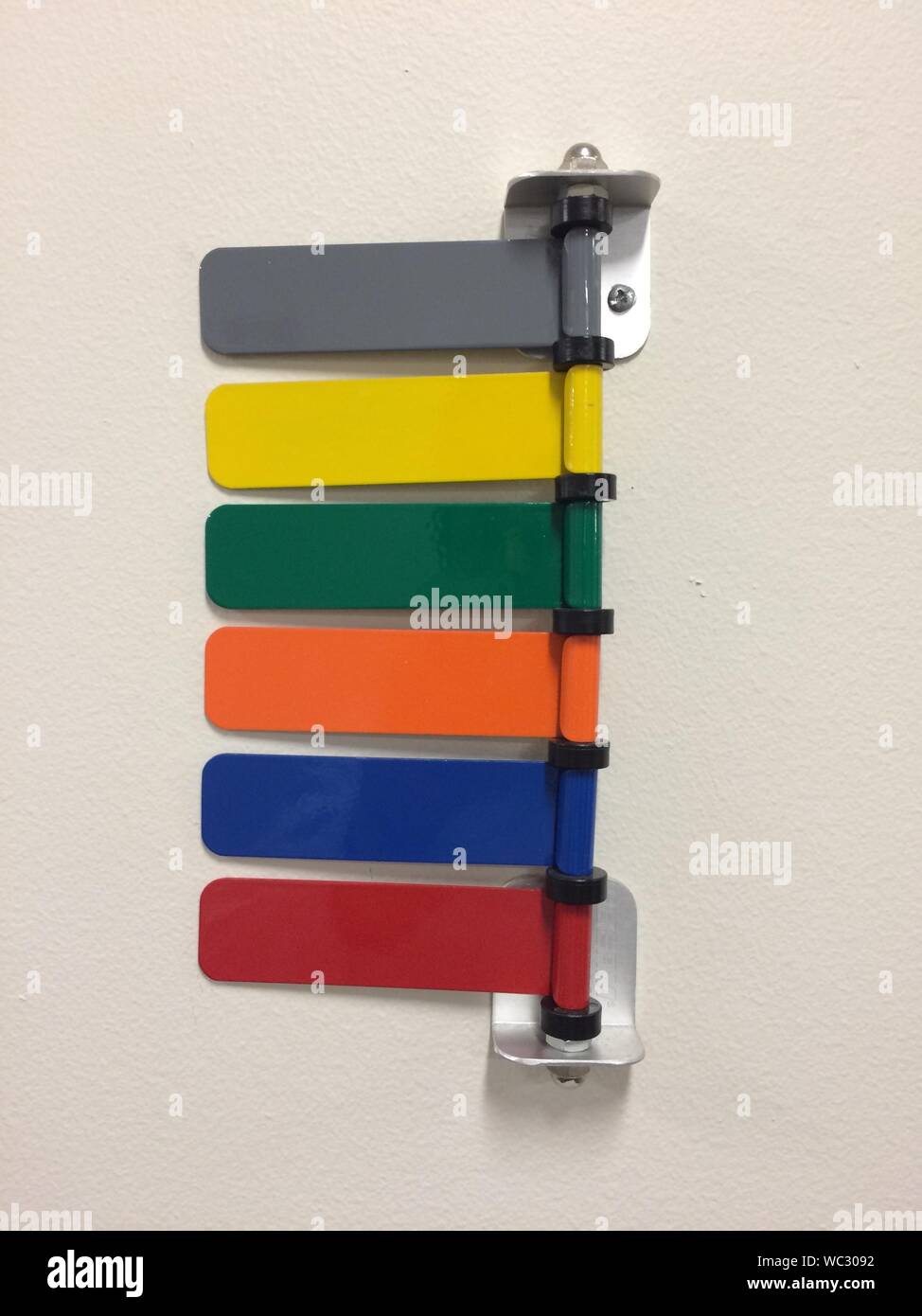 Metal mounted hi-res stock photography and images - Alamy