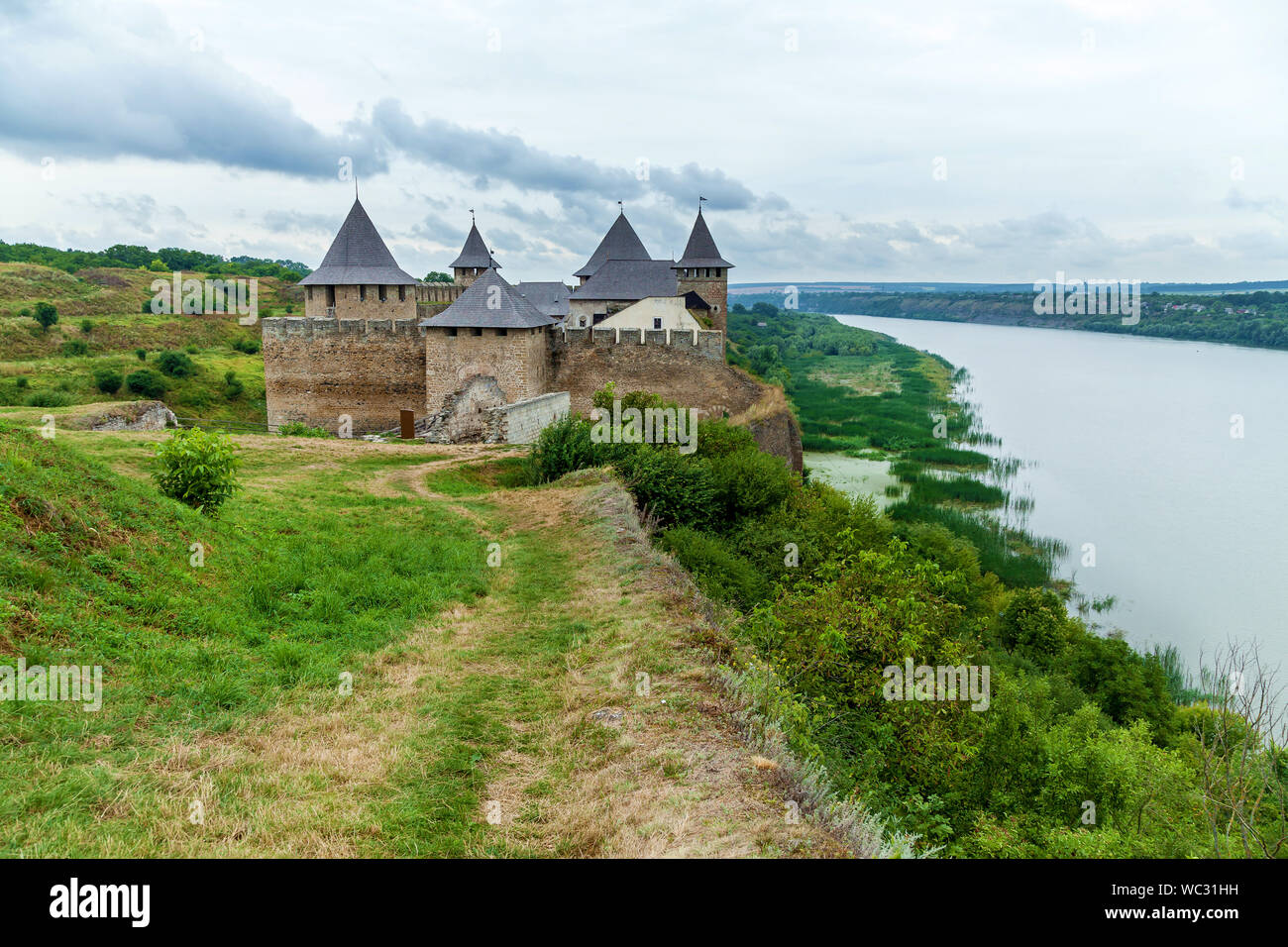 Khotyn fortress of the X XVIII centuries with a fortification complex ...