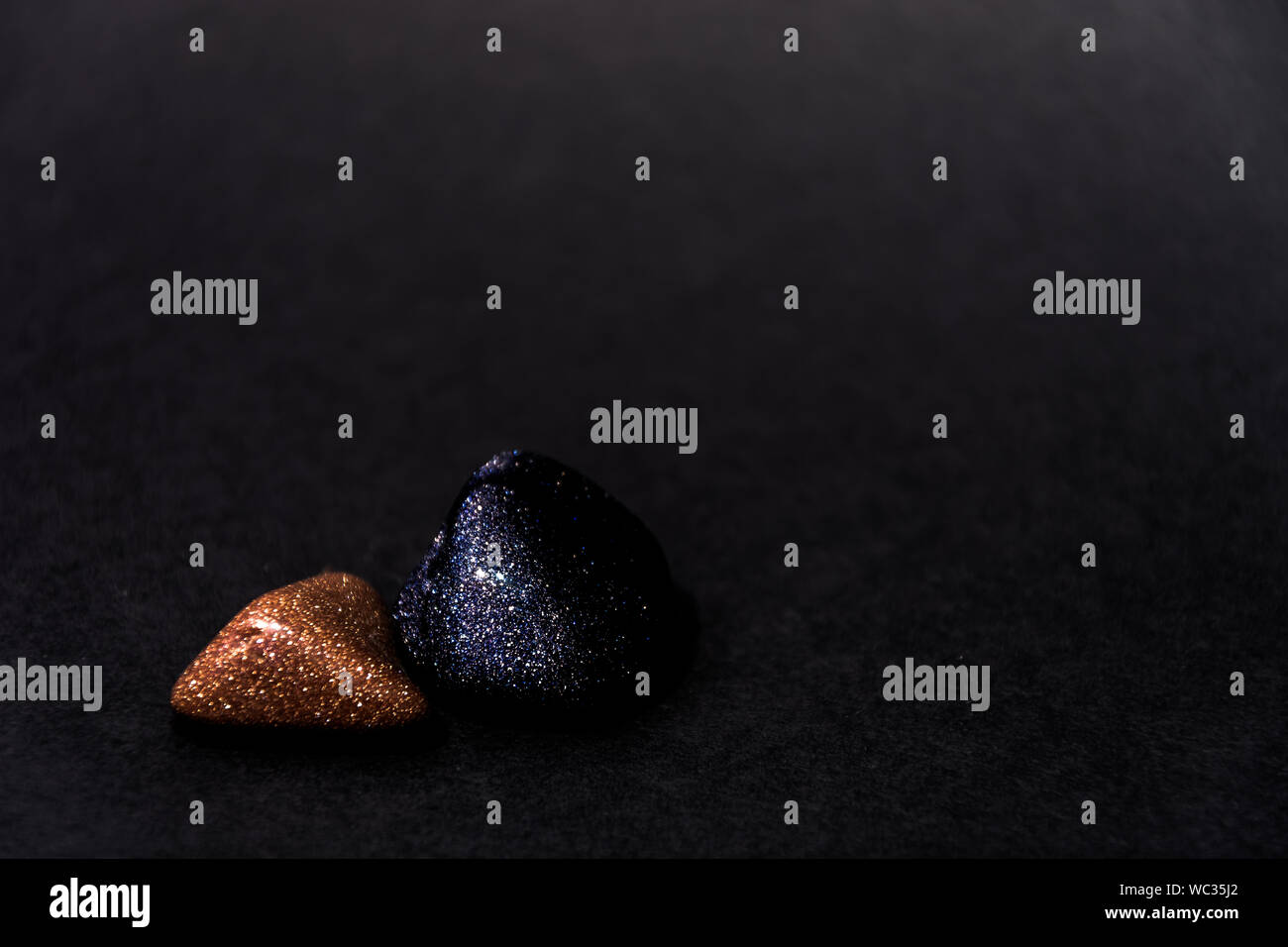 Black stone heart hi-res stock photography and images - Alamy