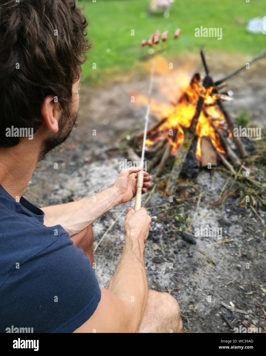 Bonfire man hi-res stock photography and images - Alamy