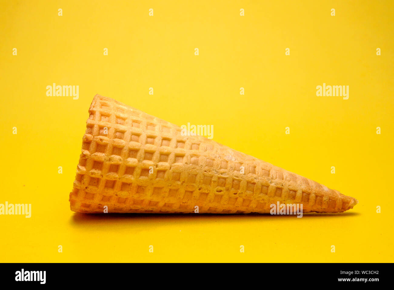 Yellow cone hi-res stock photography and images - Alamy