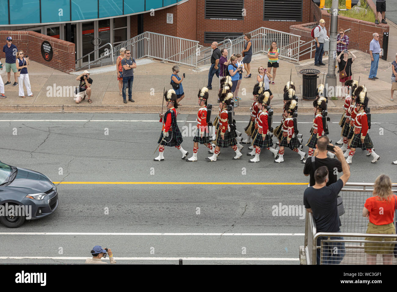 The 78th Highlanders exercises the Freedom of the City privilege by ...