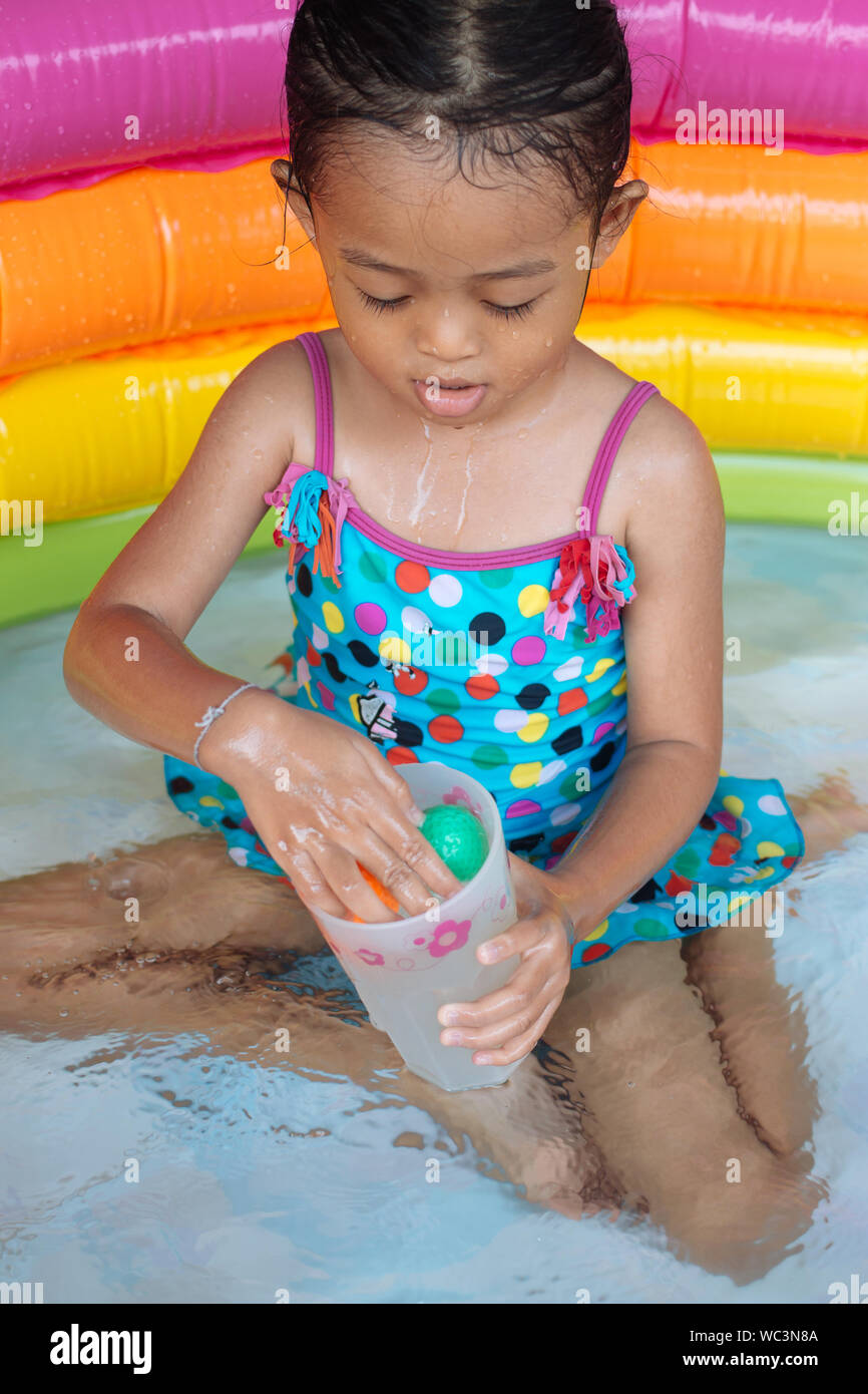 Girls wading in water hi-res stock photography and images - Alamy