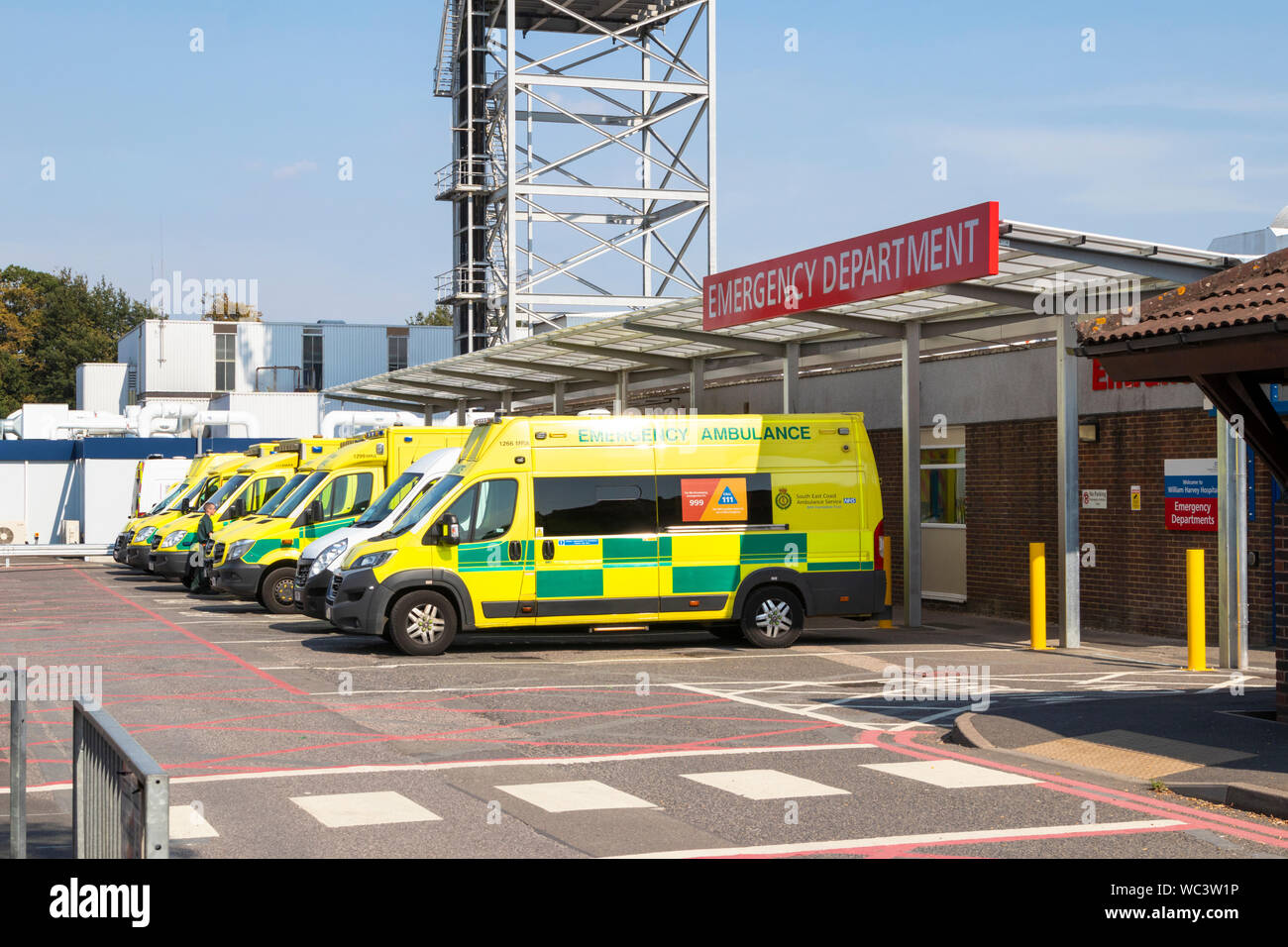 Accident and emergency uk hi-res stock photography and images - Alamy