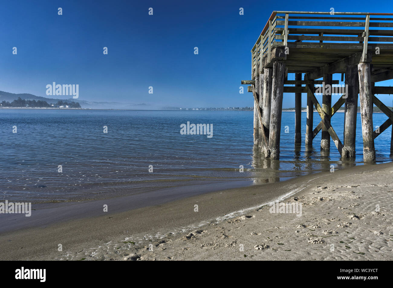 Bay quiet hi-res stock photography and images - Alamy
