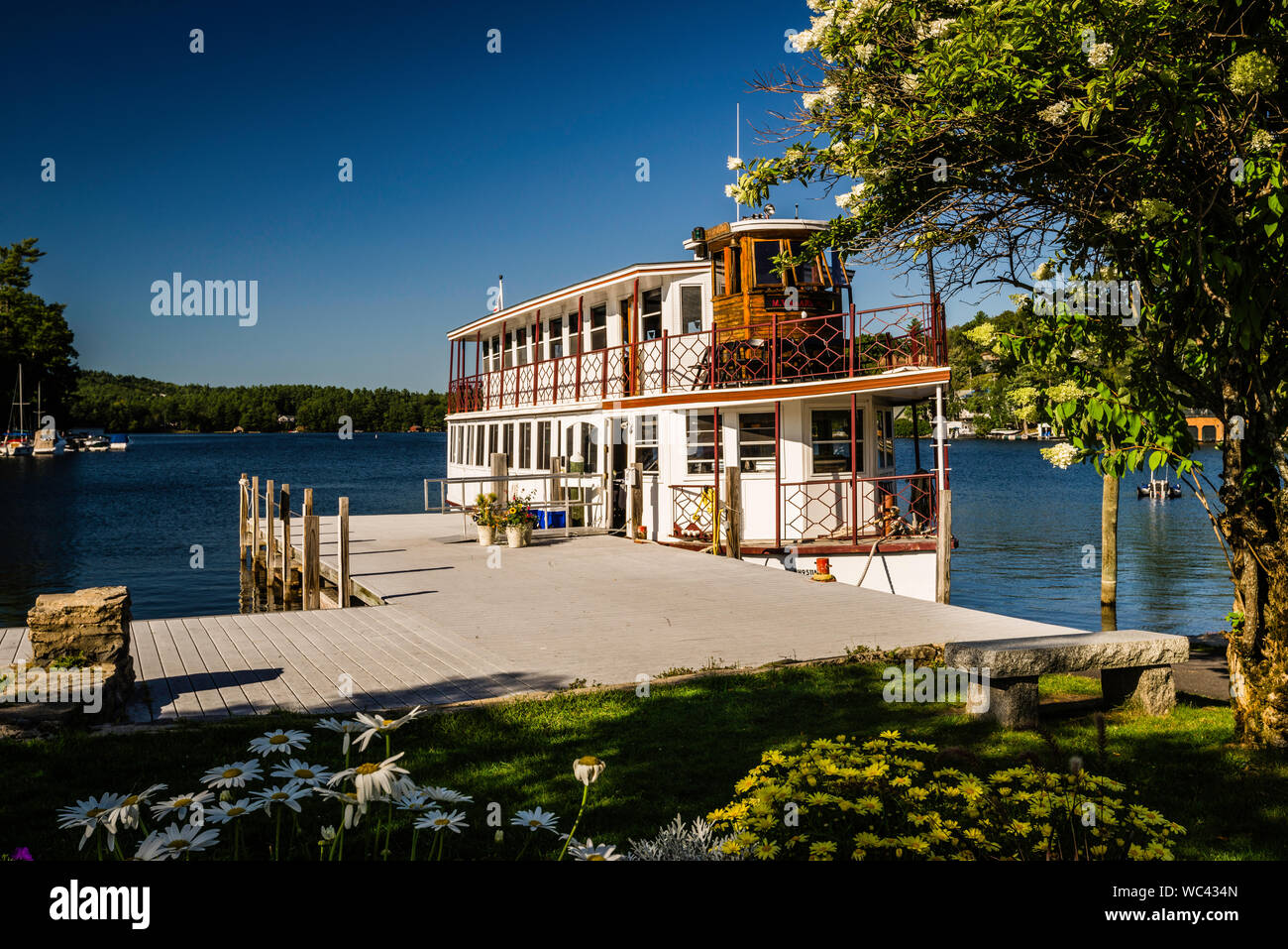 Sunapee Village High Resolution Stock Photography and Images - Alamy