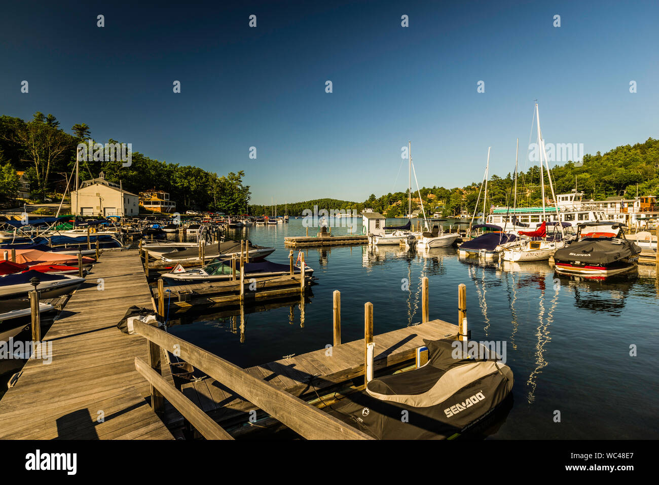 Sunapee village hi-res stock photography and images - Alamy