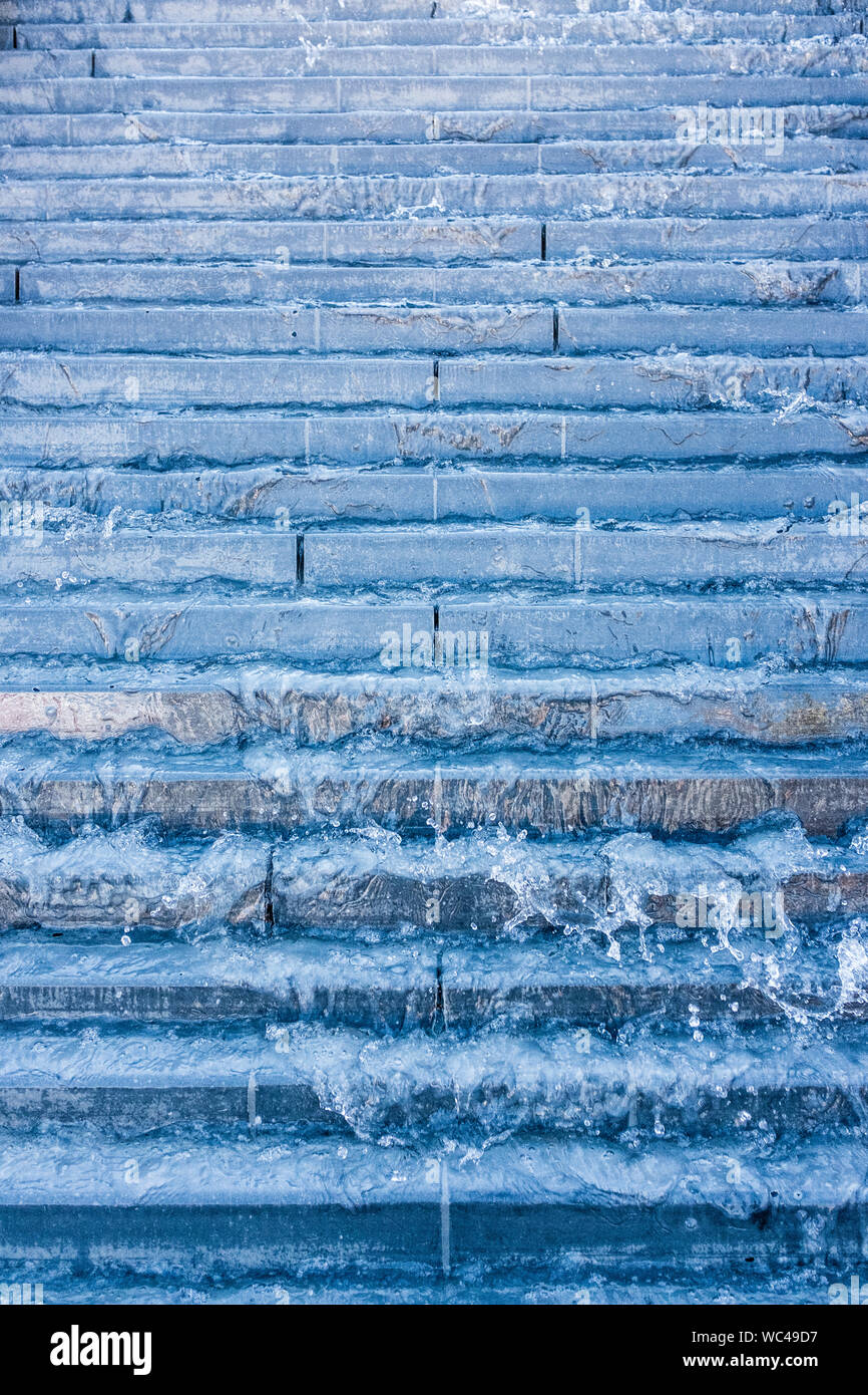 Water steps hi-res stock photography and images - Alamy