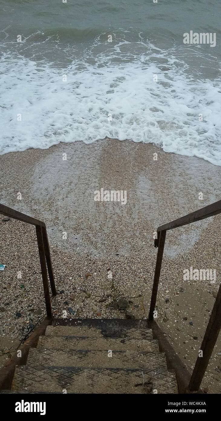 Stairs into the water hi-res stock photography and images - Alamy