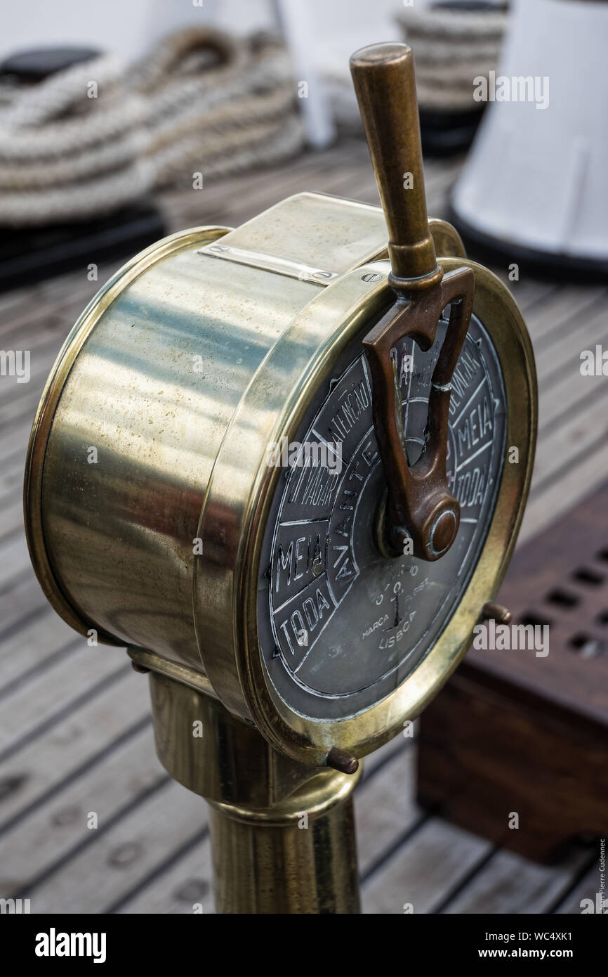 Ship telegraph hi-res stock photography and images - Alamy