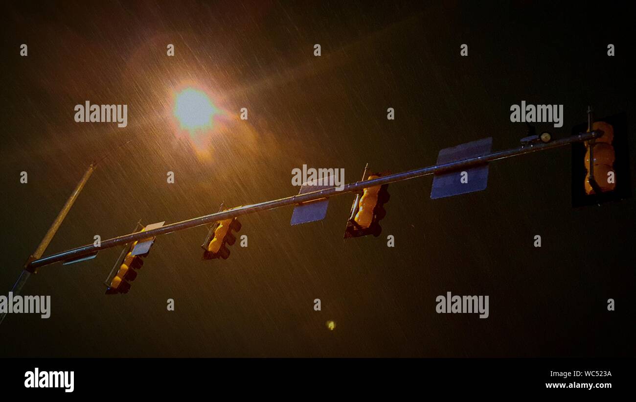 Signal beam hi-res stock photography and images - Alamy