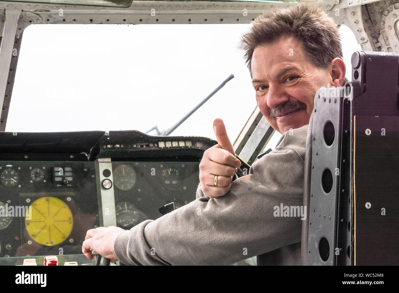 Man cockpit hi-res stock photography and images - Alamy