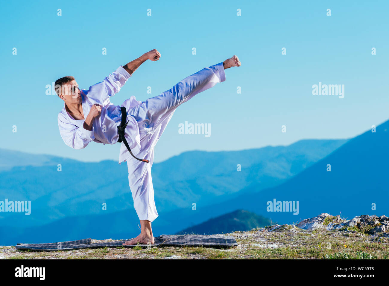 Mae tobi hi-res stock photography and images - Alamy