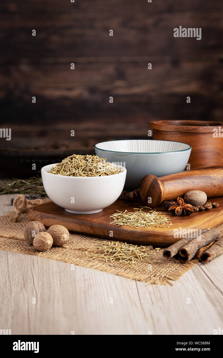 Dried rosemary needles hi-res stock photography and images - Alamy