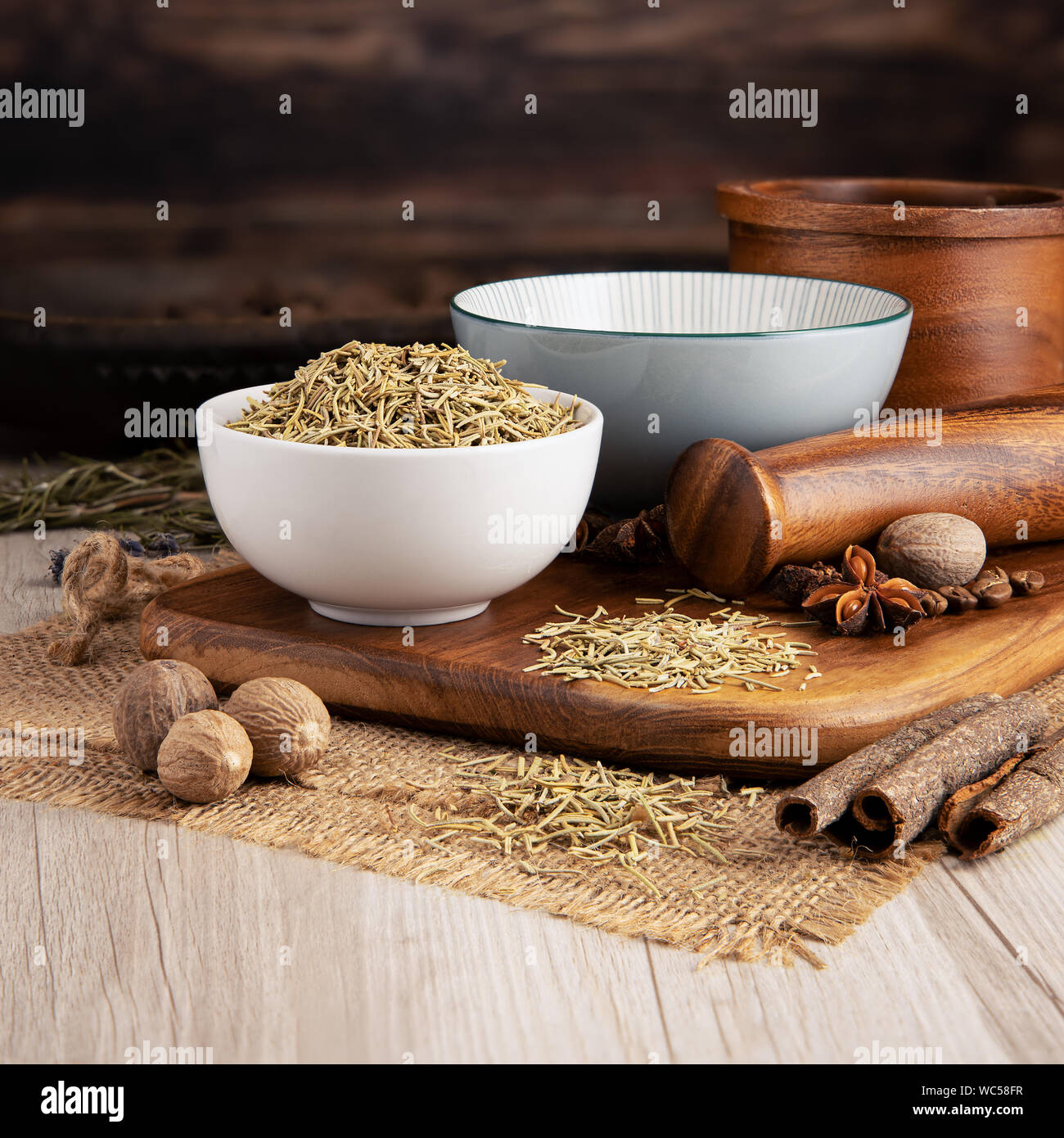 Needles images hi-res stock photography and images - Alamy