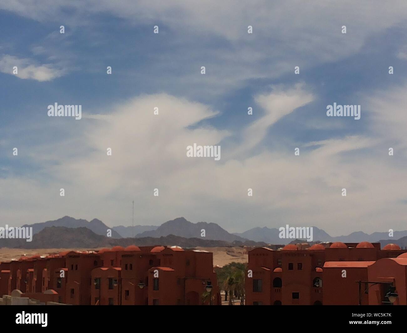 Middle east community people family hi-res stock photography and images ...