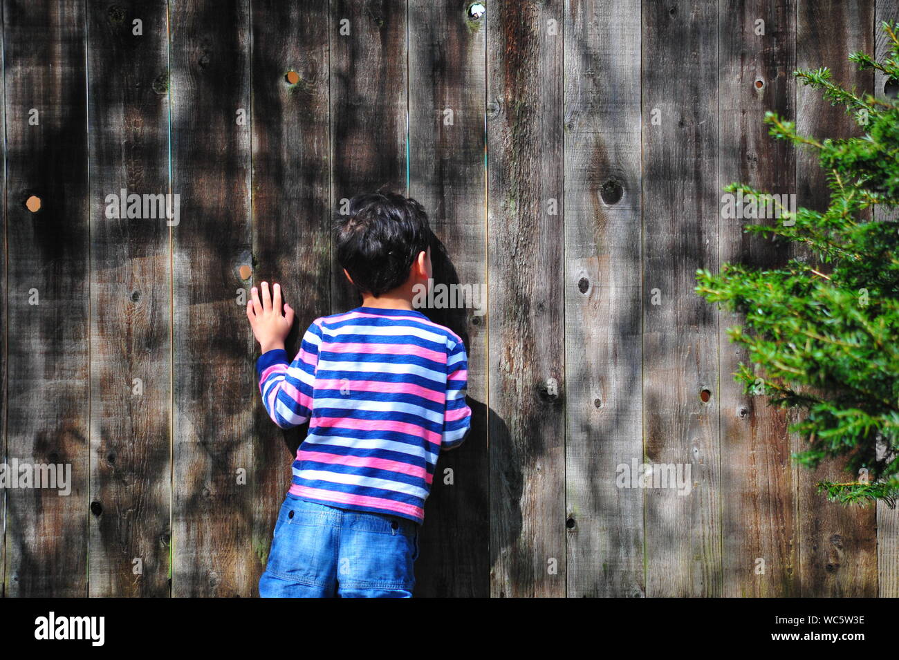 Wooden fence only hi-res stock photography and images - Alamy