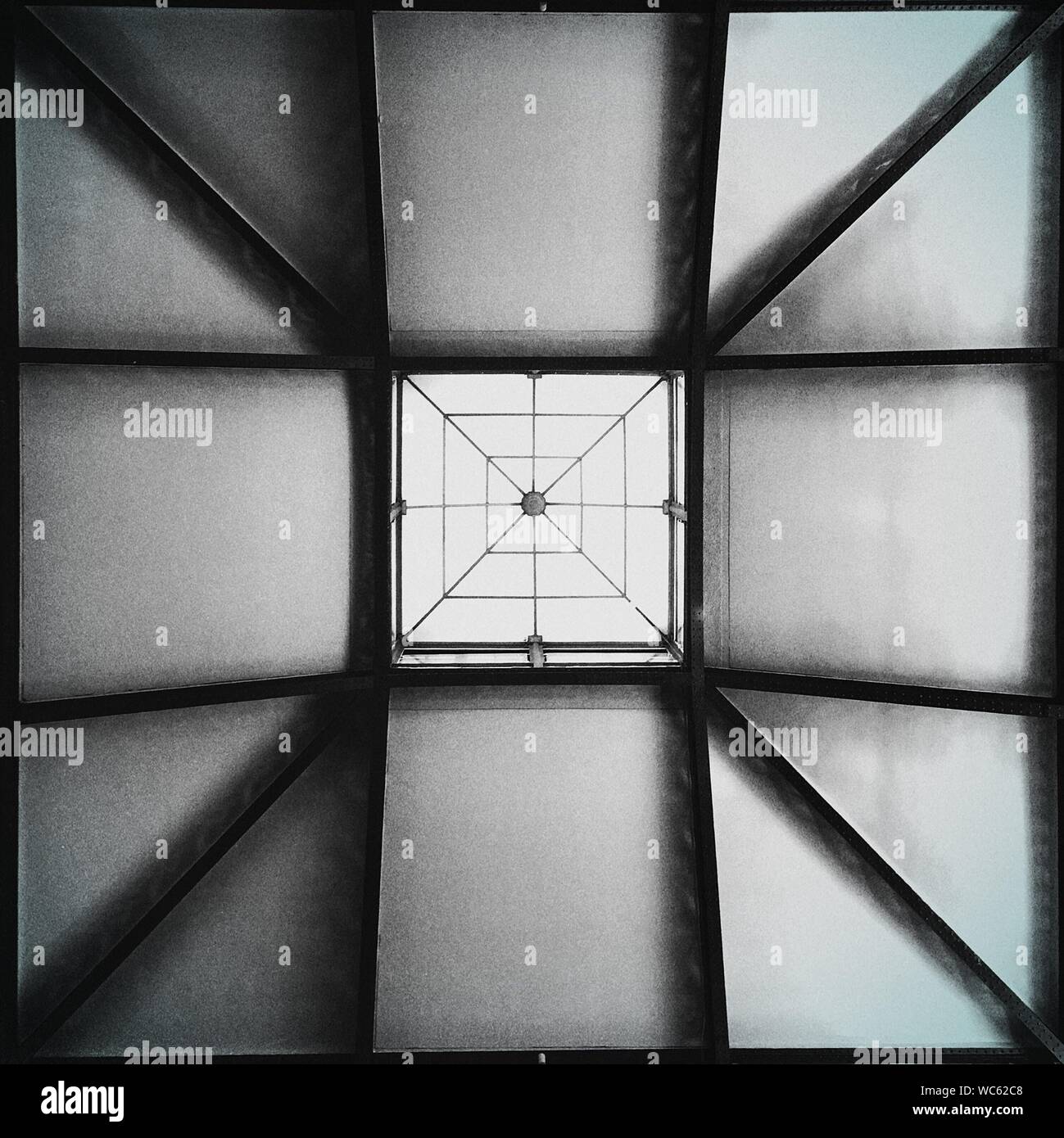 Square skylight ceiling hi-res stock photography and images - Alamy