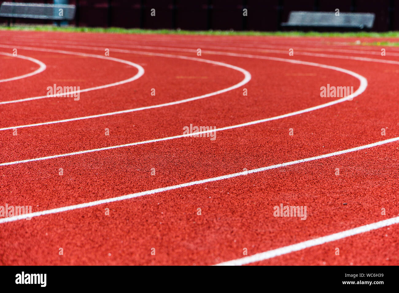 Empty race track curve hi-res stock photography and images - Alamy